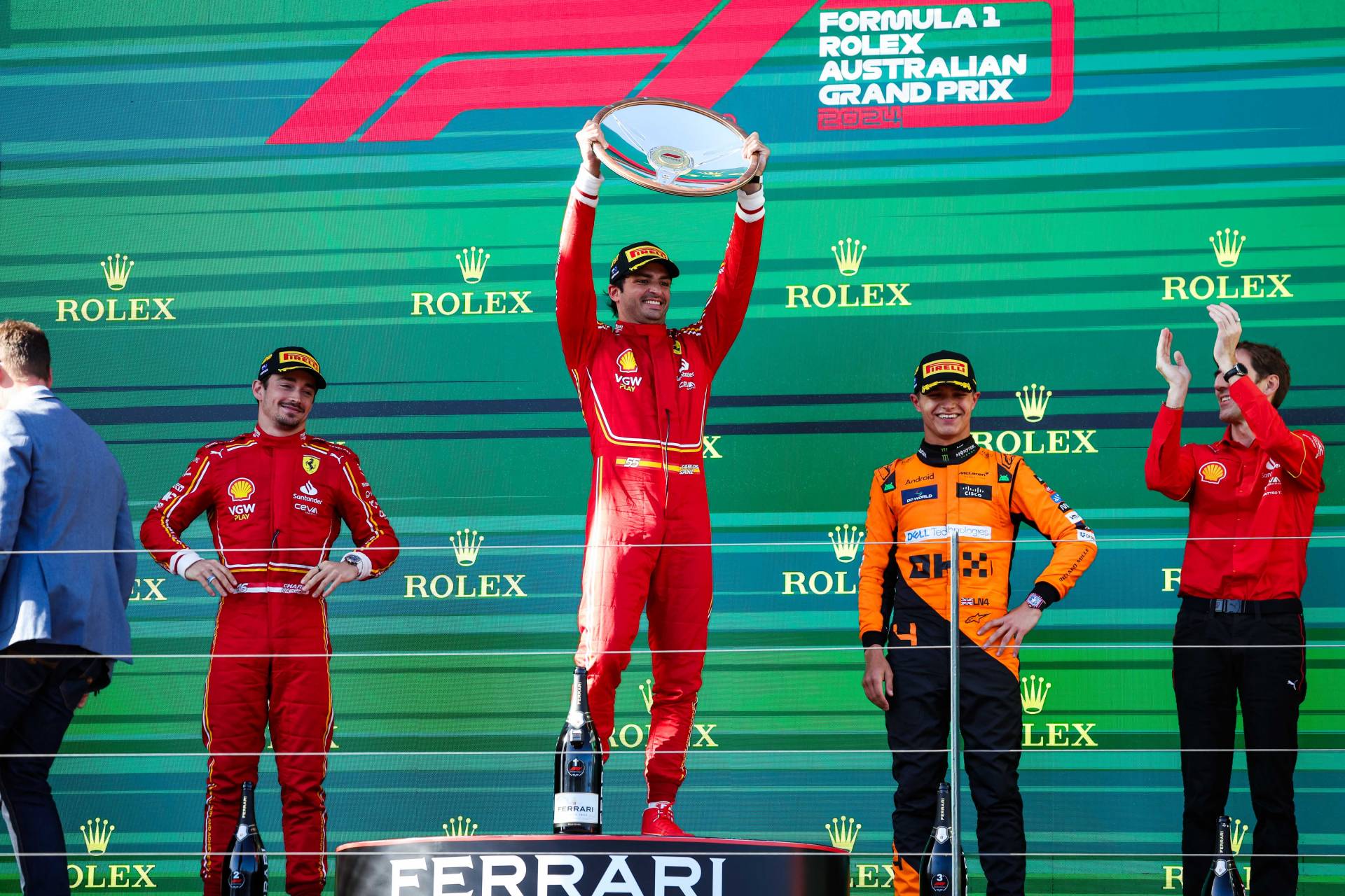 Carlos Sainz clinches dominant victory in the Australian GP