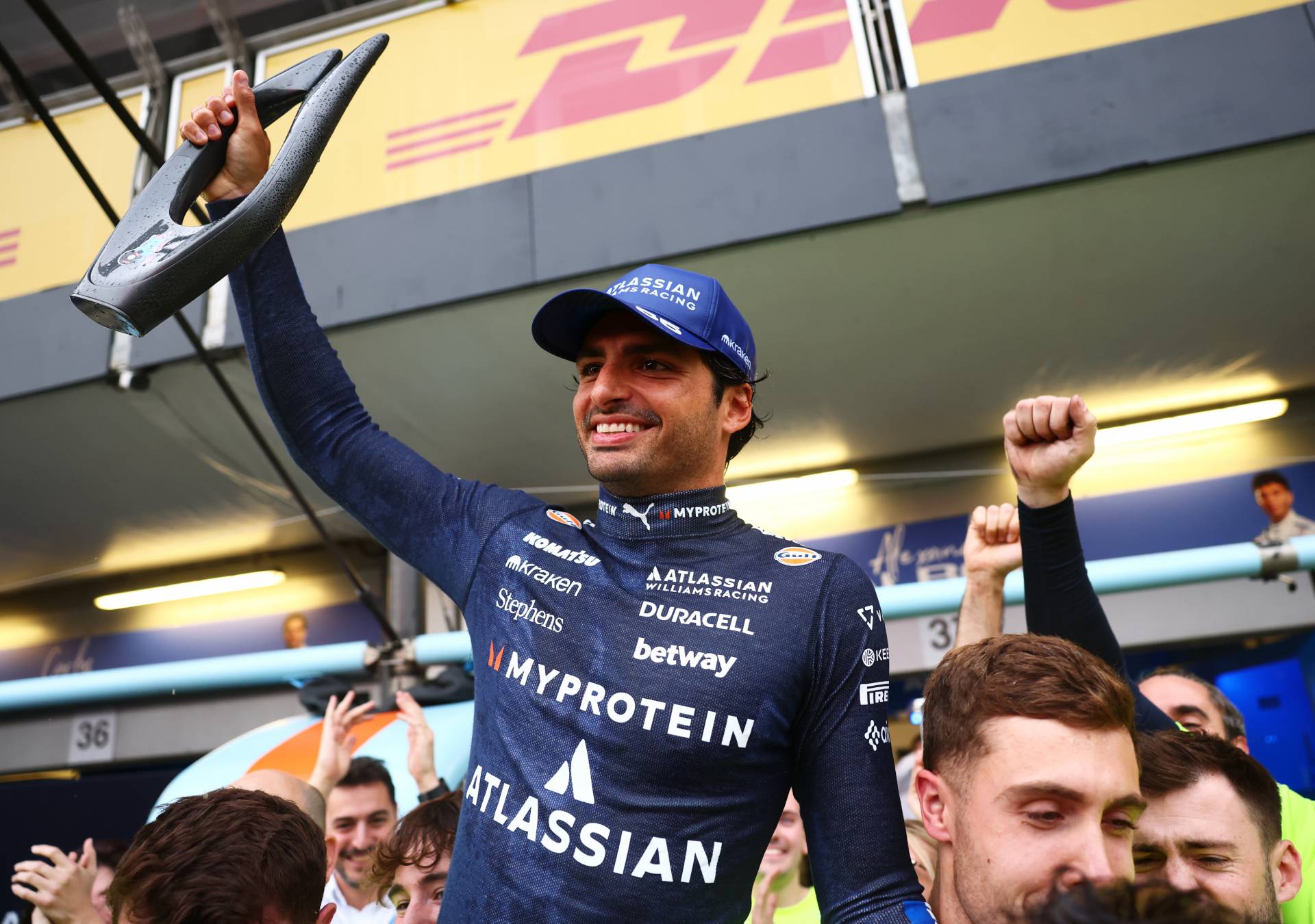 First podium for Carlos Sainz in Williams after a masterclass in the ...