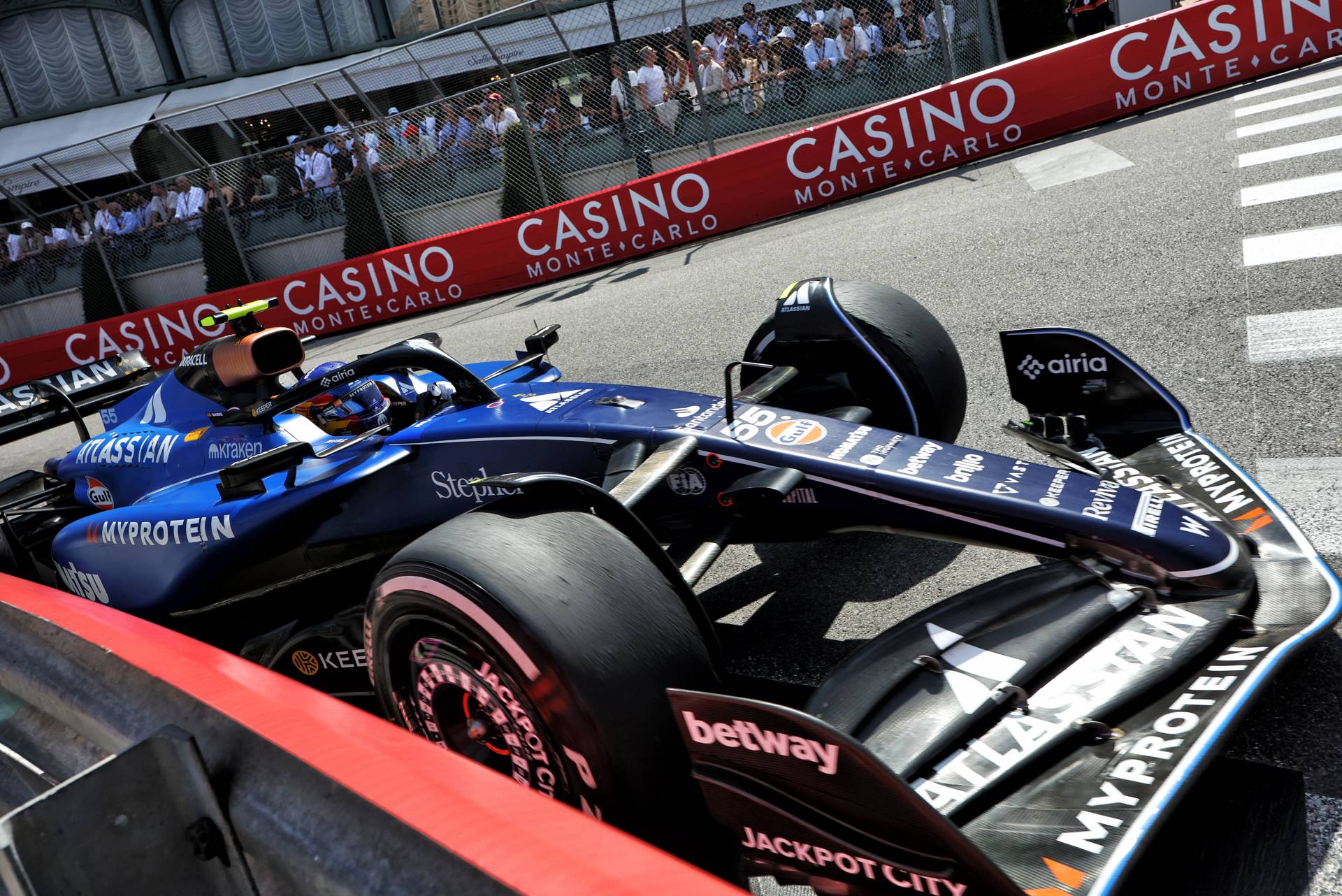 Carlos Sainz suma un punto en un GP de Mónaco marcado por la estrategia